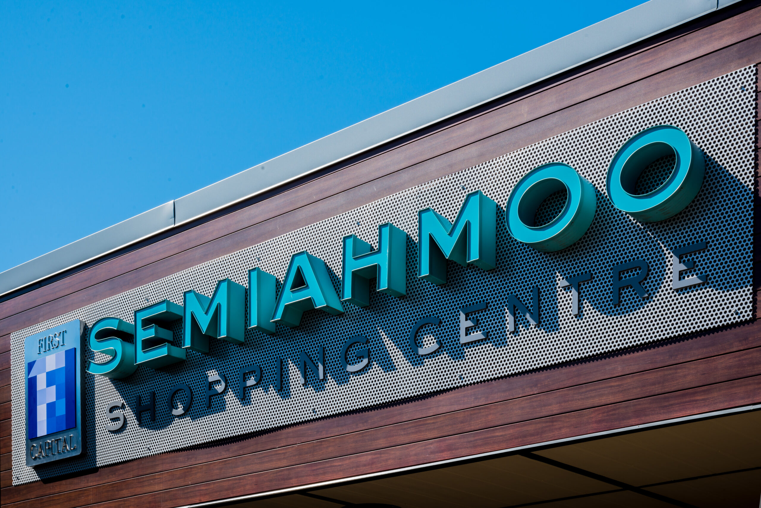 Semiahmoo Shopping Centre - Longboard Architectural Products